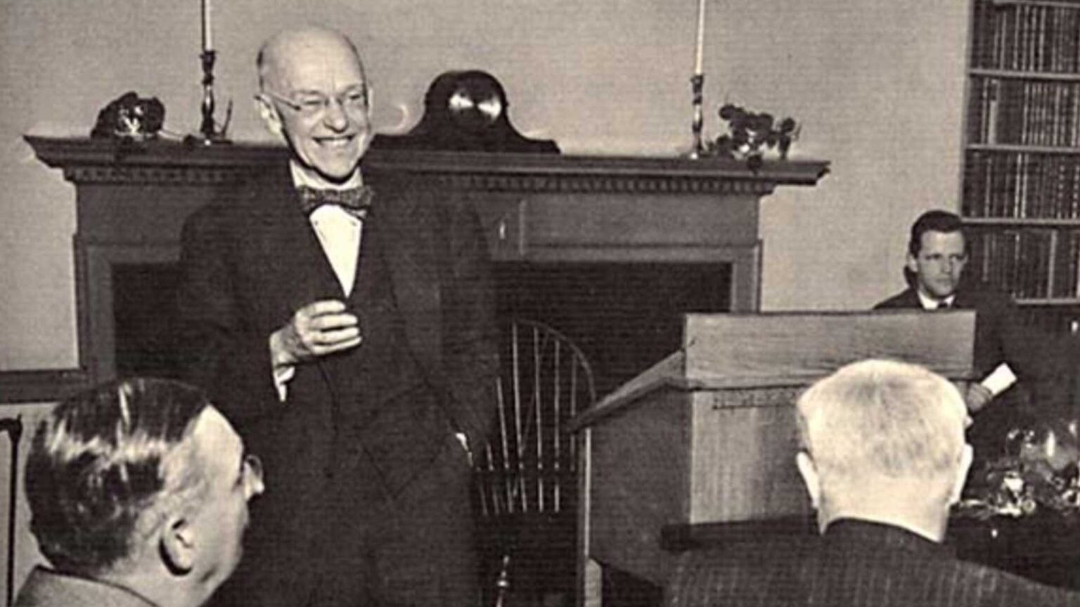Elton Mayo Theory: Understanding Human Relations in Management